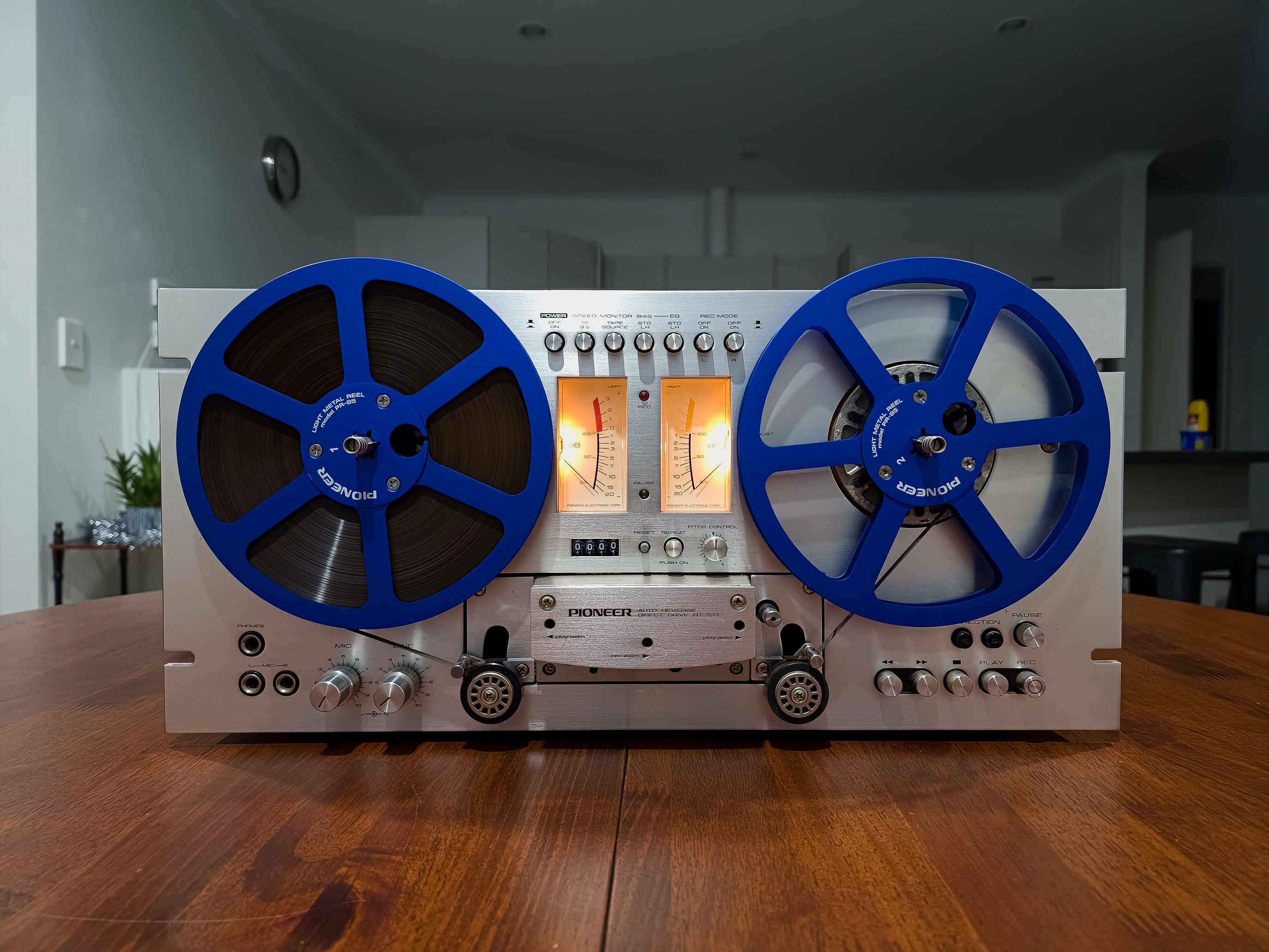 Audio Engine - Buy & Sell Vintage Audio Equipment